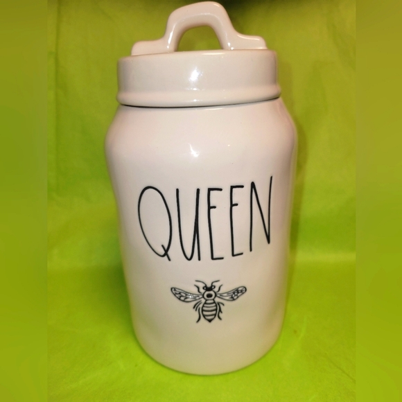Rae Dunn | Kitchen | Rae Dunn Queen Bee Canister | Poshmark